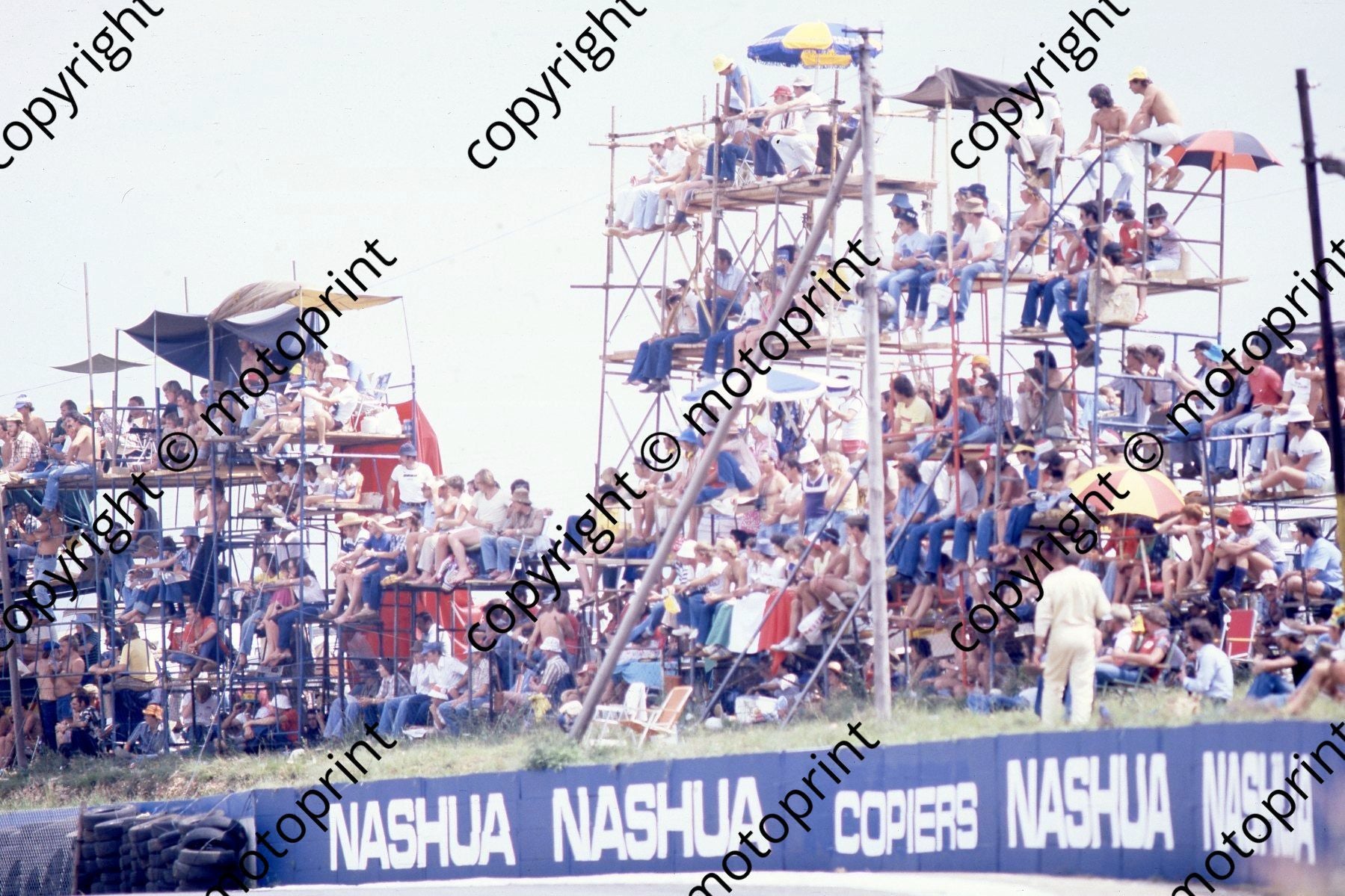 1980 SA GP motor race spectating is dangerous (permission Malcolm Samp ...