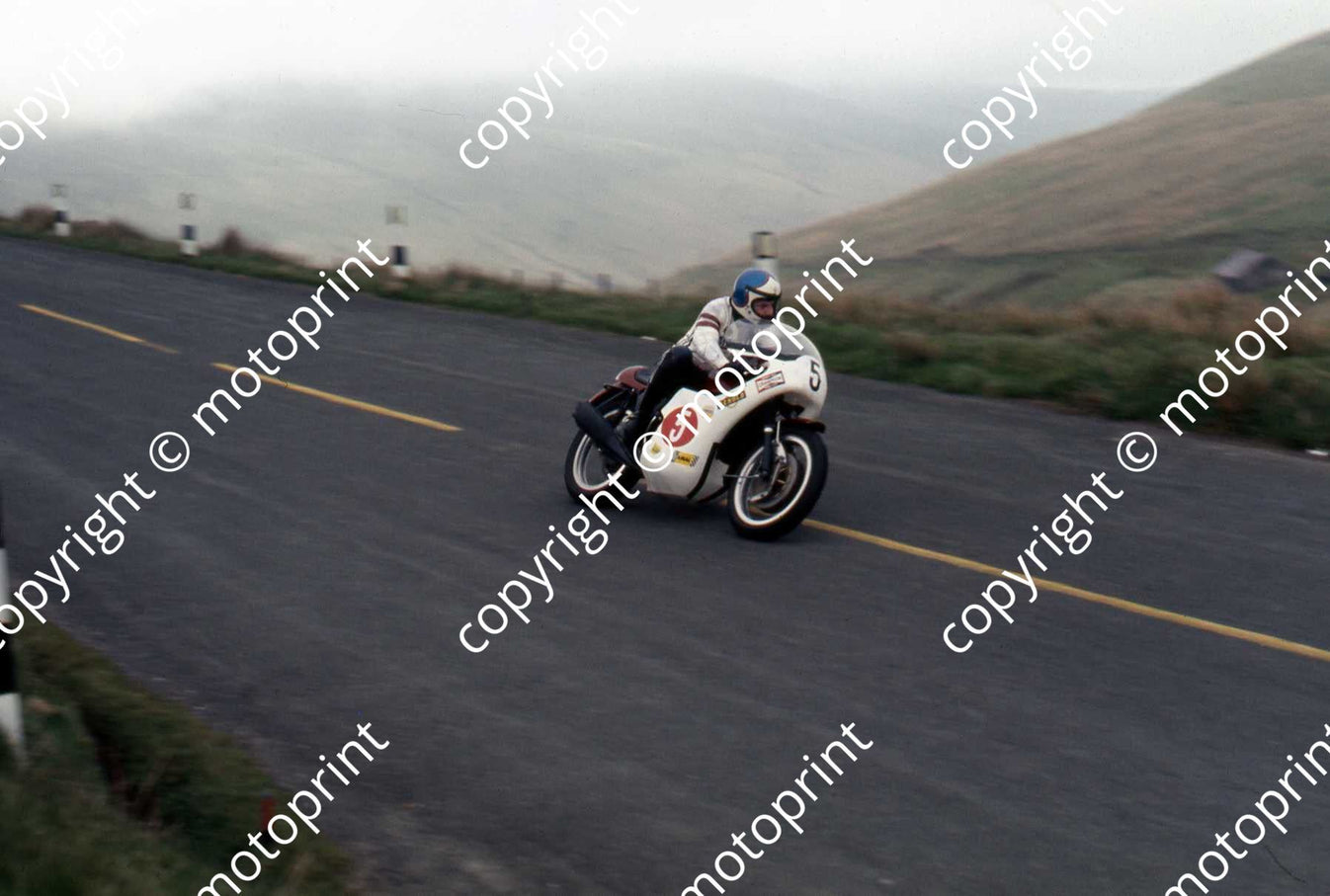 MC Tony Jefferies check bike – Motoprint
