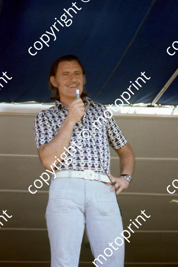 SS Graham Hill at prizegiving – Motoprint