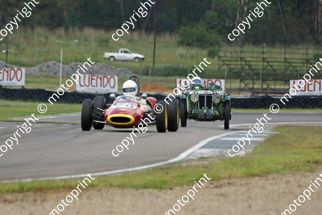 SS Lotus 22 Paul Smeeth, MG Midget Barry Foster – Motoprint