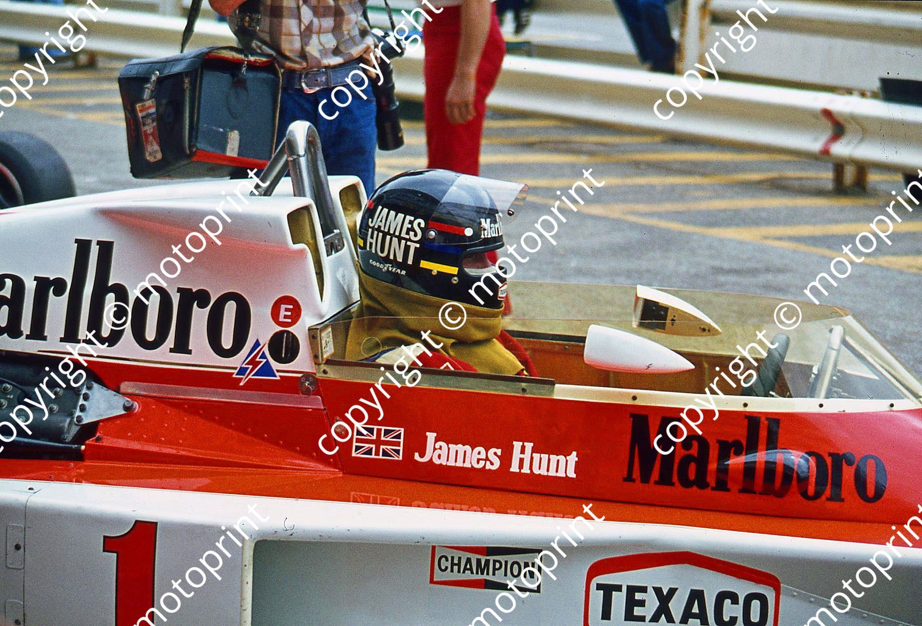 SS (thanks Stuart Falconer) a 552 1977 SA GP Hunt ready to go – Motoprint